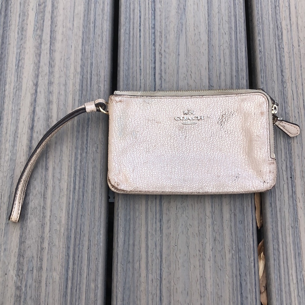 Coach Metallic Shiny Gold Pebbled Leather Wristlet Wa… - Gem